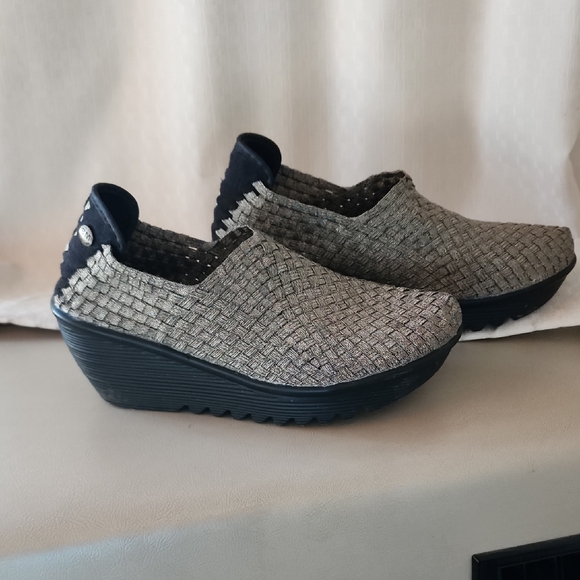 bernie mev. | Shoes | Bernie Mev Womens Woven Wedges Black And Gold ...